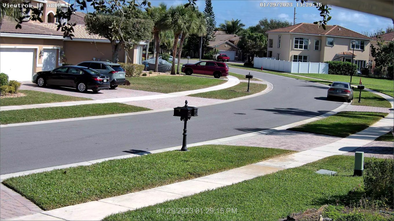 4K IP Camera with Motorized Varifocal Lens